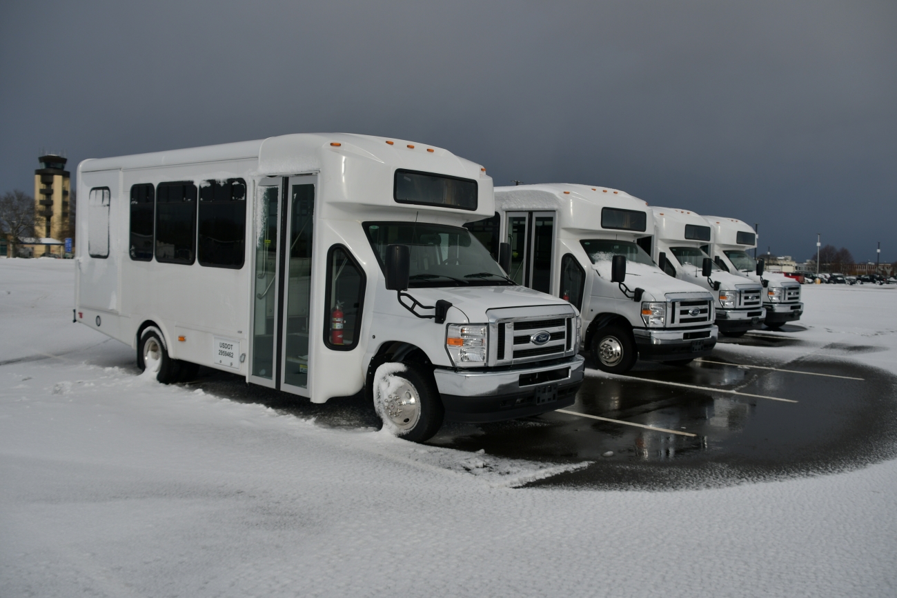 Syracuse airport launches new parking-shuttle service – Central New ...