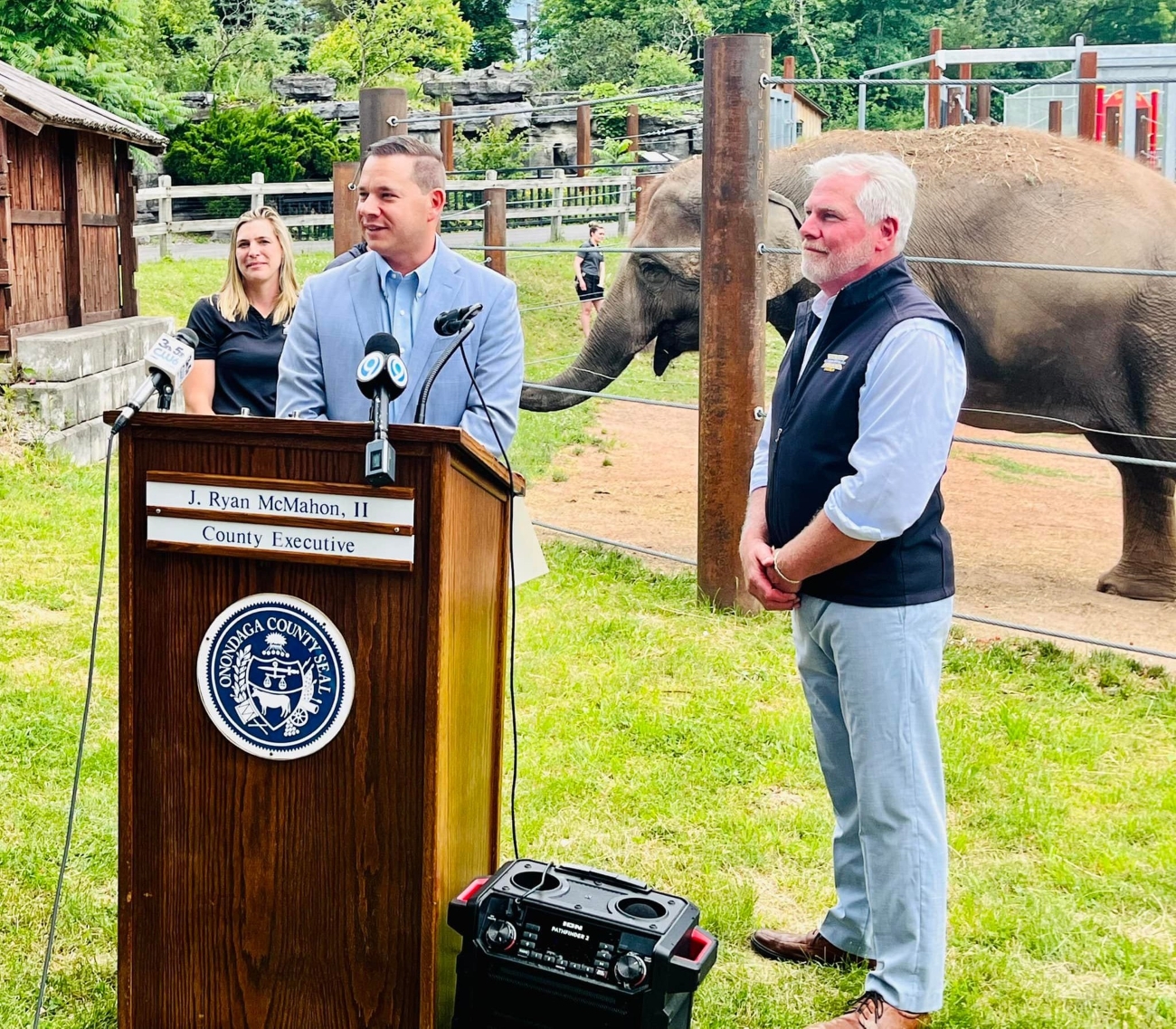 Rosamond Gifford Zoo executive director to retire in late May – Central New York Business Journal