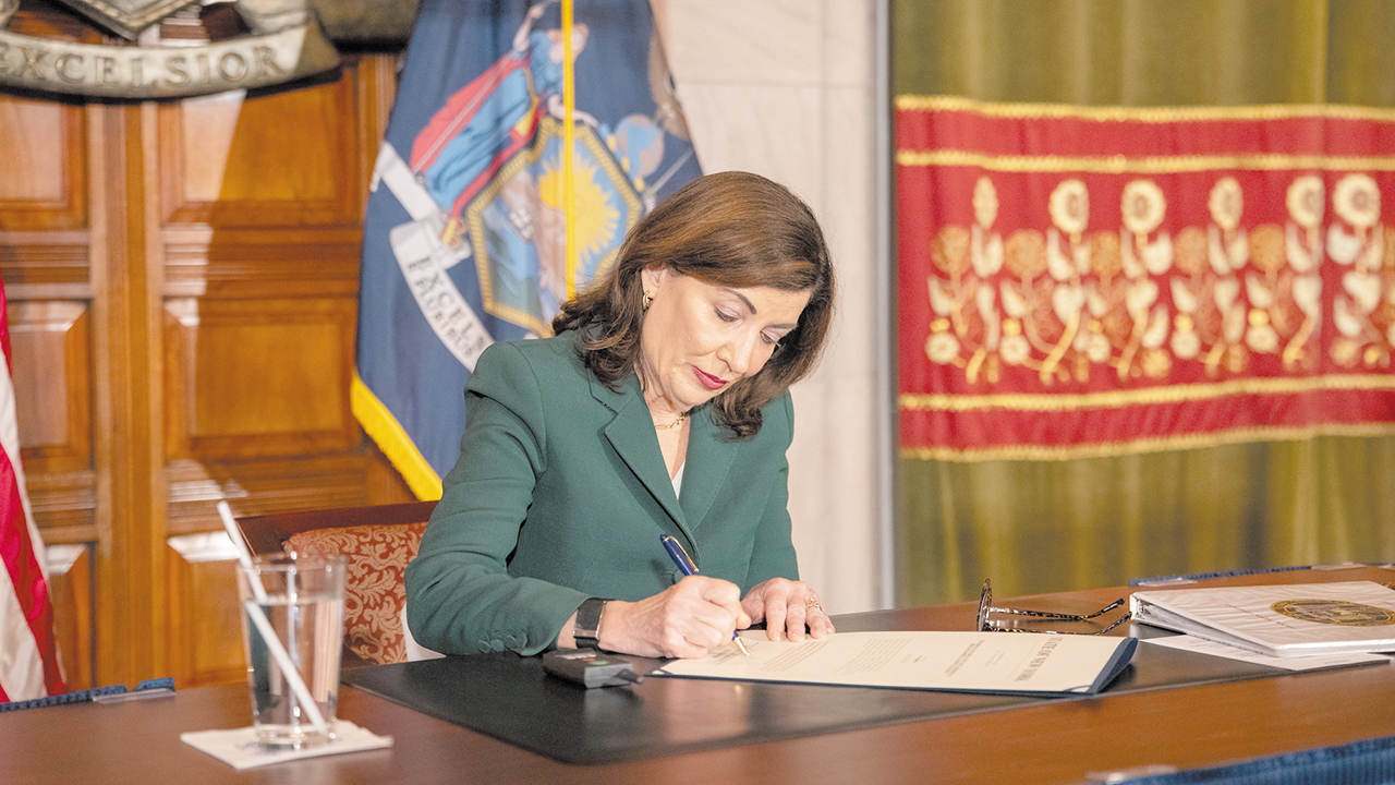 Hochul signs bill to strengthen cybersecurity in NY municipalities ...